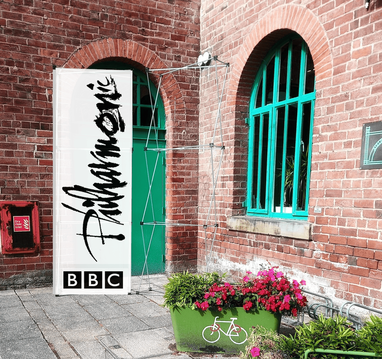 NexGen Platinum Display Pop-Up Frames - NexGen Staging